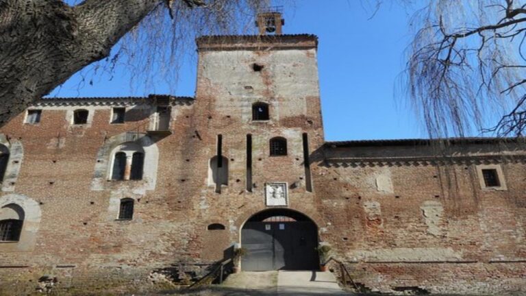 The 15 Most Haunted Places in the World You Must Visit